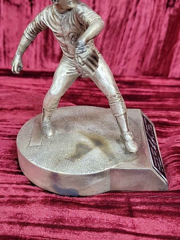 NOLAN RYAN LEGENDS IN WEIGHTED .999 SILVER LIMITED EDITION STATUE ...