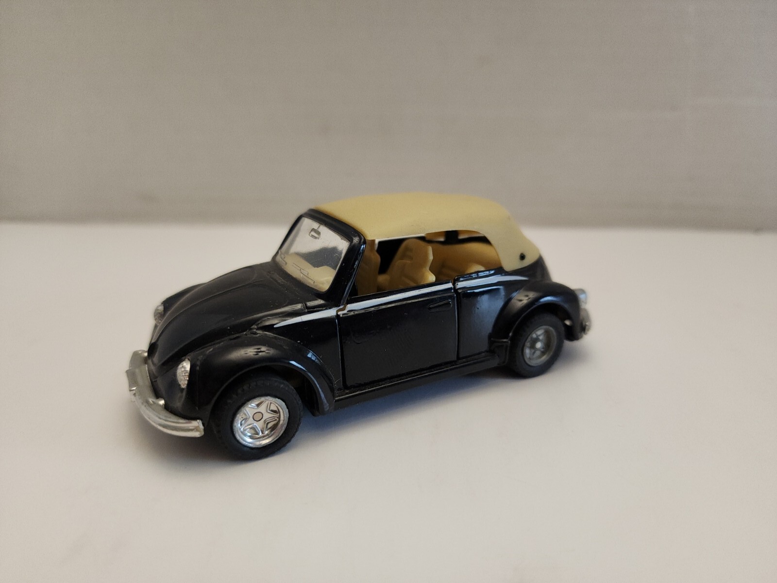 Maisto MC Toy Volkswagen VW 1303 Cabriolet Convertible 1:36 diecast | eBay