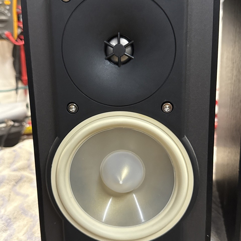 Paradigm Atom Monitor speakers, v.6, Pair Of Black Bookshelf/Wall ...