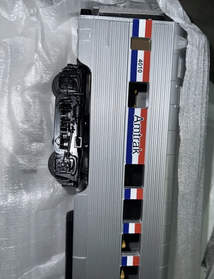 MTH PREMIER AMTRAK 5 CAR 70’ STREAMLINED PASSENGER SET 20-65151! O ...