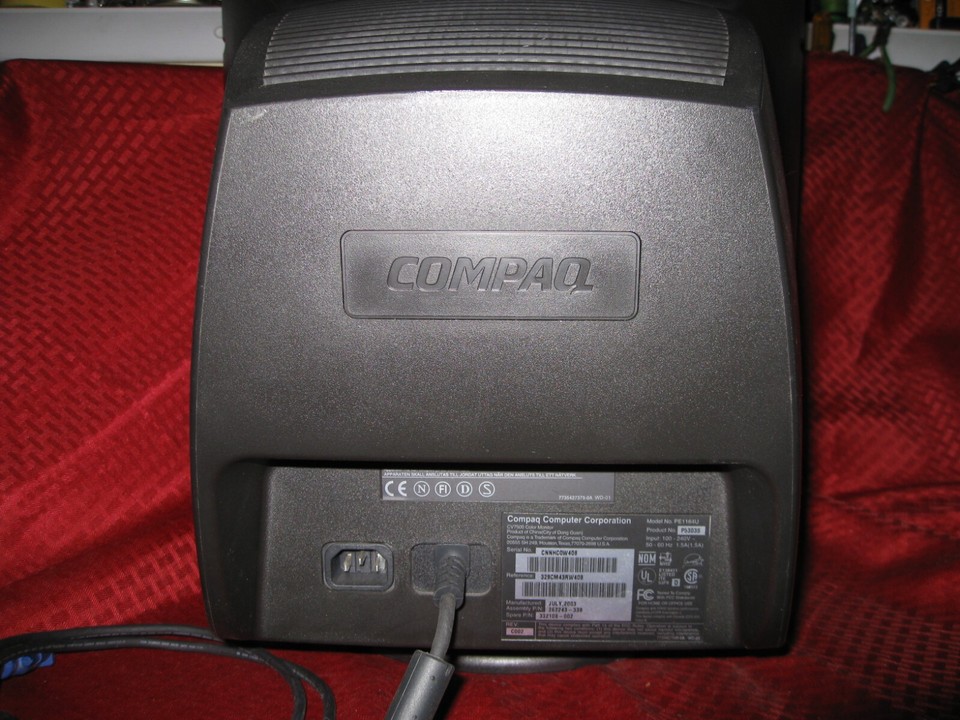 Compaq 7500 16" CRT VGA Computer Monitor Color Tube Screen Retro Gaming ...