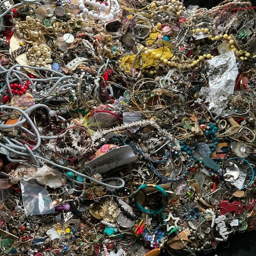 Vintage to Now Tangled Scrap Jewelry lot HUGE 43 lbs | eBay