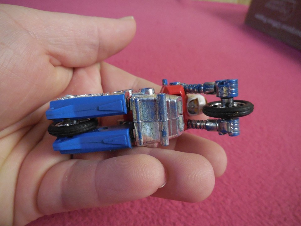 DK5 Vtg 1980s GoBots 3" Cy-Kill Red Blue Bike Figure Tonka Bandai ...