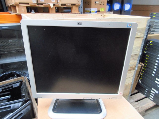 HP Monitor L1710 17" 1280 x 1024 300 cd/m² 5ms VGA Schwarz/Silber TCO03 ...