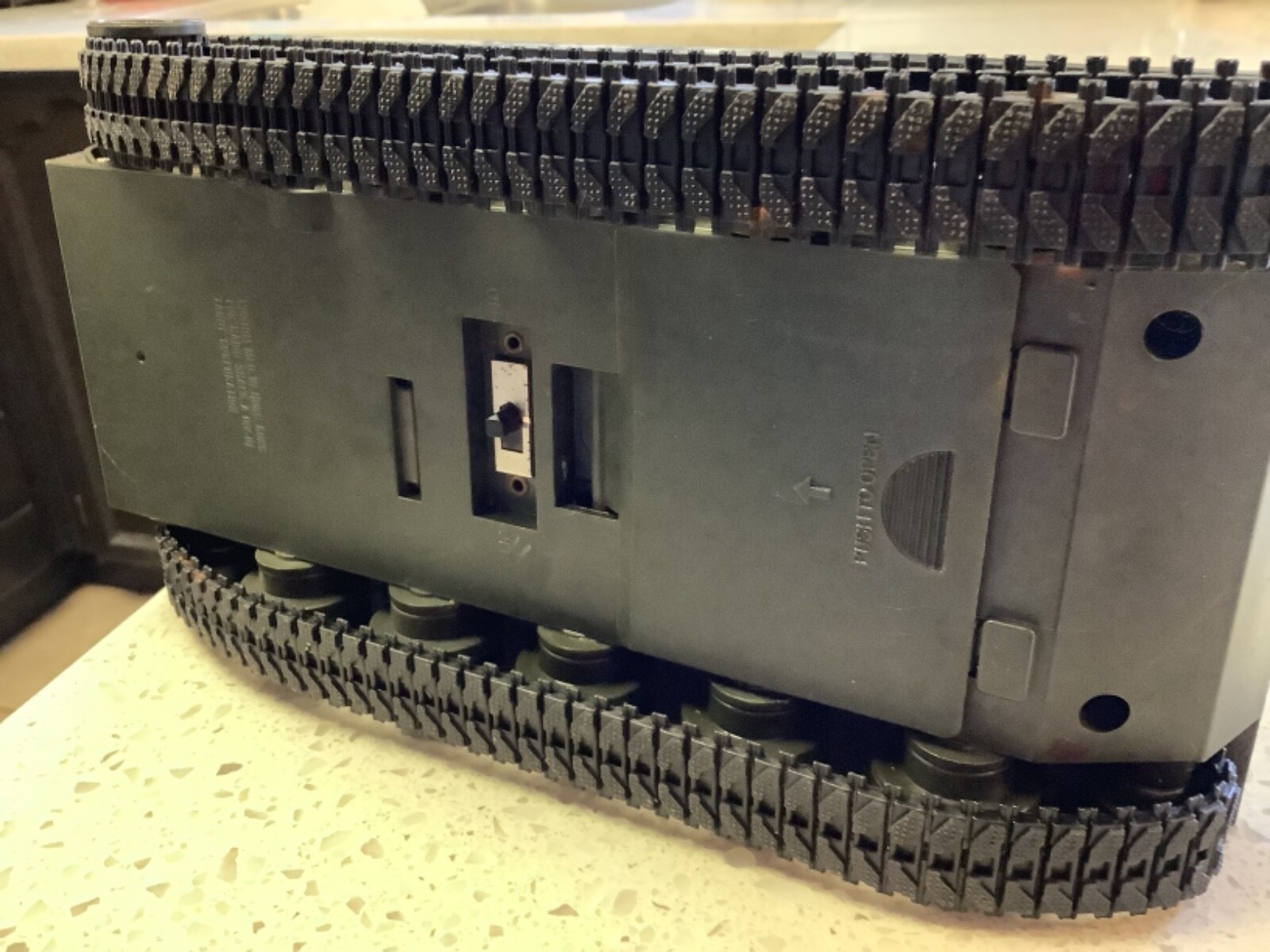 tandy corp.- radio shack- tank- hong kong - not working battery ...