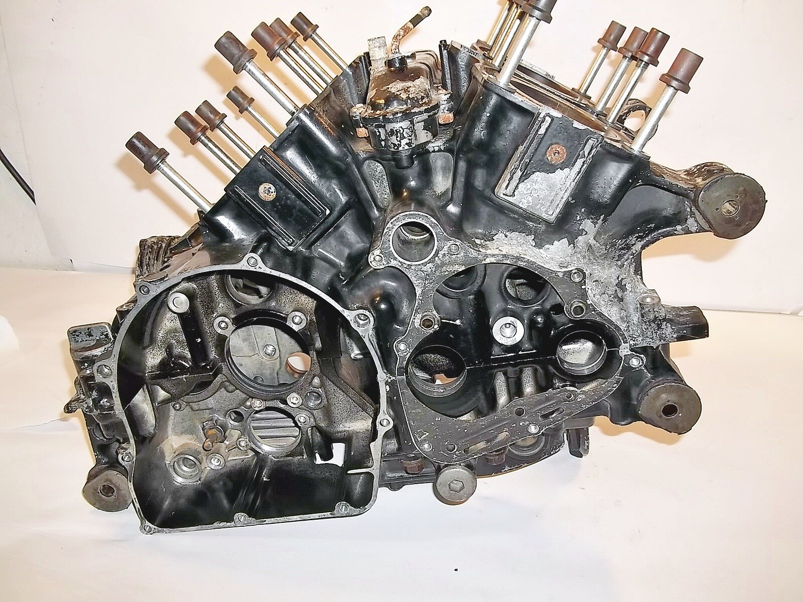 YAMAHA 85 VMX1200 VMAX ENGINE CRANKCASE SET CASES 1FK-15100-01-00 VMX ...