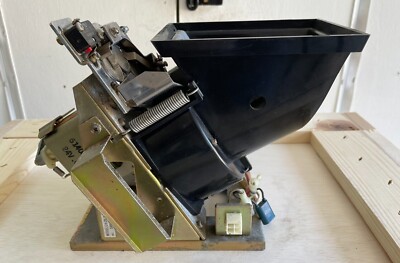 Pachislo Slot Machine Hopper, Model # LH-2B, 4-pin plug | eBay