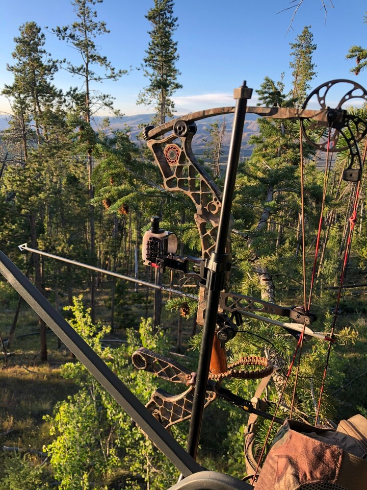 Tree Stand Bow Hanger Attaches to Square Tube Tree Stands Includes Gear ...