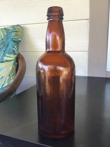 were beer bottles really shaped like that back then? rdr2 first time ...