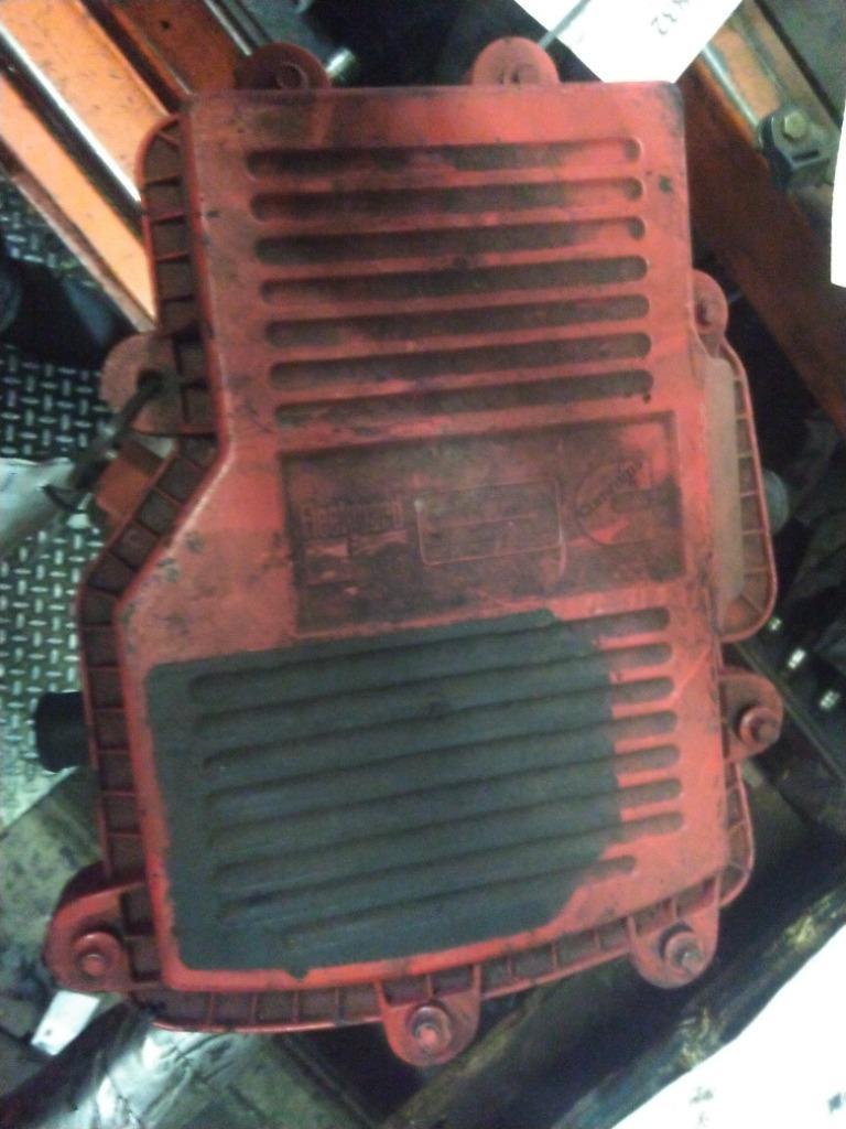 VOLVO Cummins ISX 15 Crank Case Vent Filter Casting Part # 3687326 530k ...