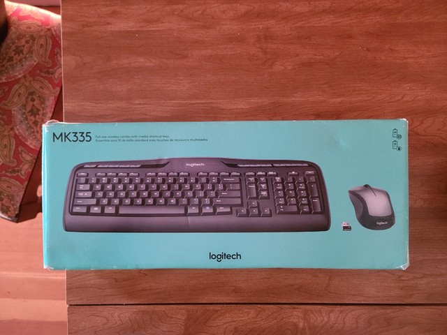 Logitech MK335 Wireless Keyboard and Mouse Combo - Black/Silver (920 ...