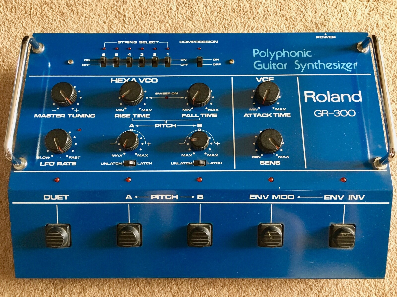 Roland GR-300 Guitar Synth with G202 Guitar | eBay UK