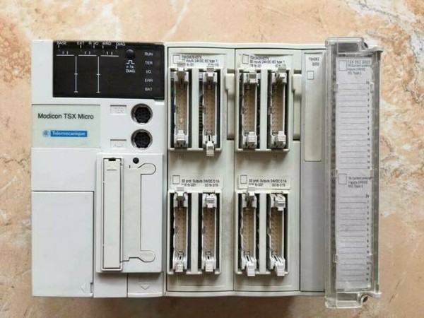 Schneider Electric TSX3722101 TSX Micro 37 21/22 PLC Modular Base ...