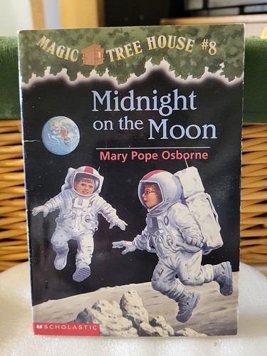 Magic tree House #8 Midnight on The Moon by Mary Pope Osborne Paperback ...