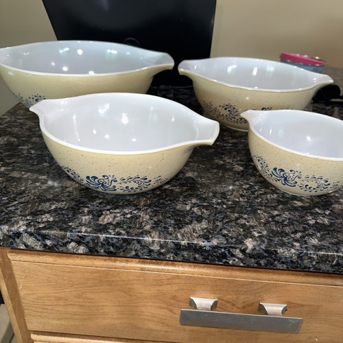 Vintage PYREX Cinderella 4 Nesting Mixing Bowls Homestead 441 442 443 ...