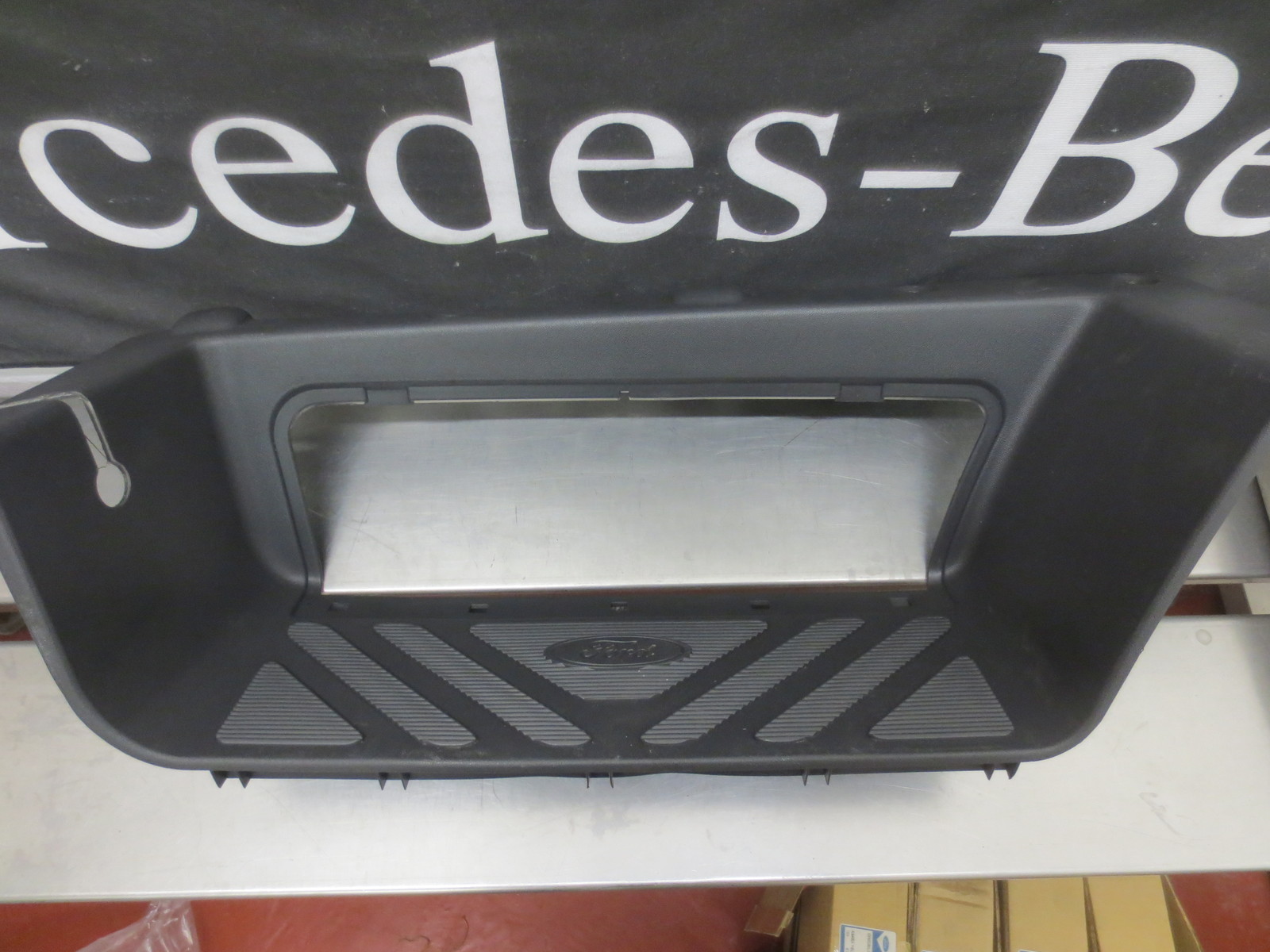 Ford TRANSIT Mk7 2.2tdci 2009 Genuine Right Side Door Step Trim ...
