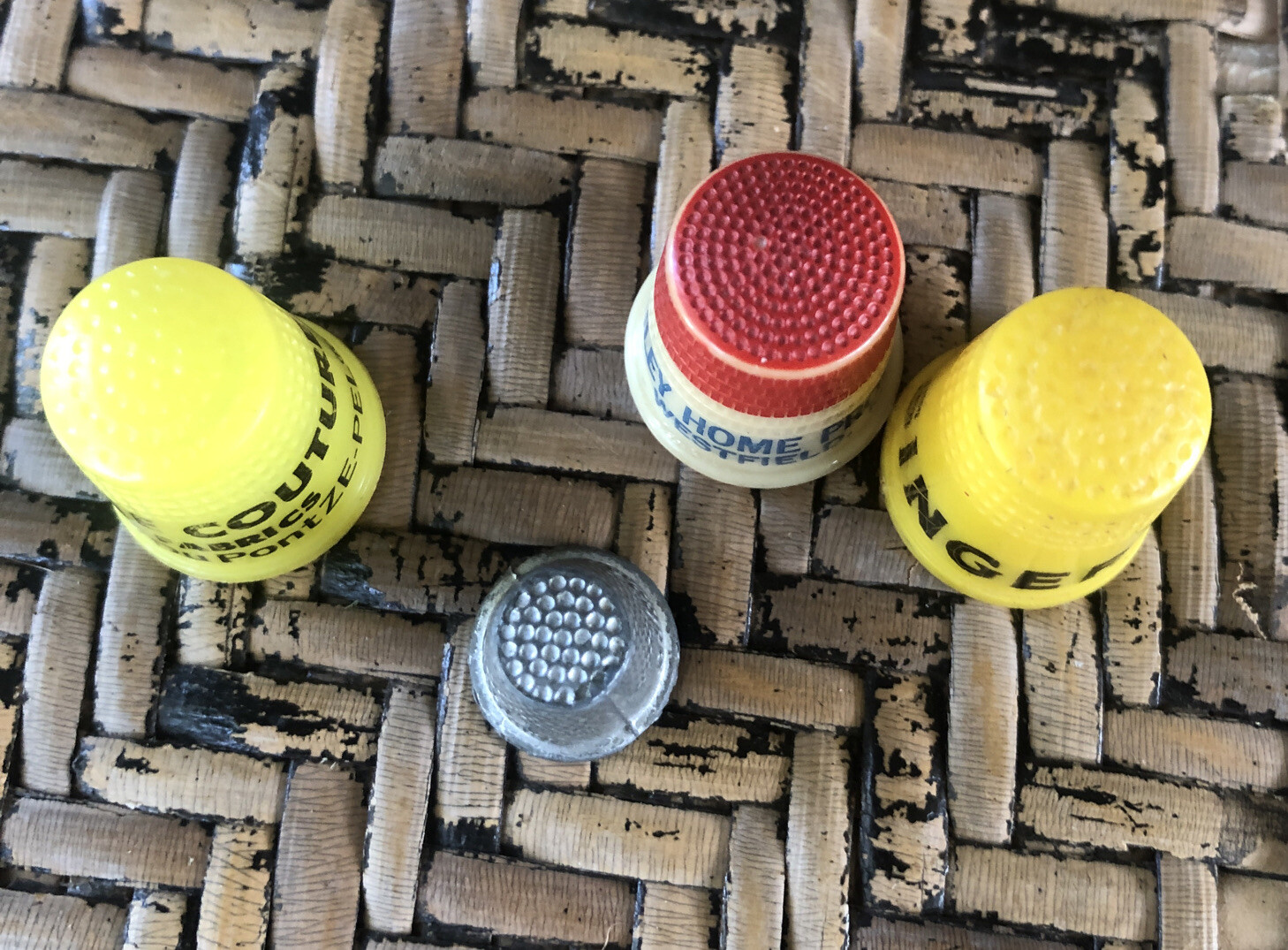 Vintage Mixed Lot Thimbles Metal Plastic Advertising Thimbles Lot Of 4 ...