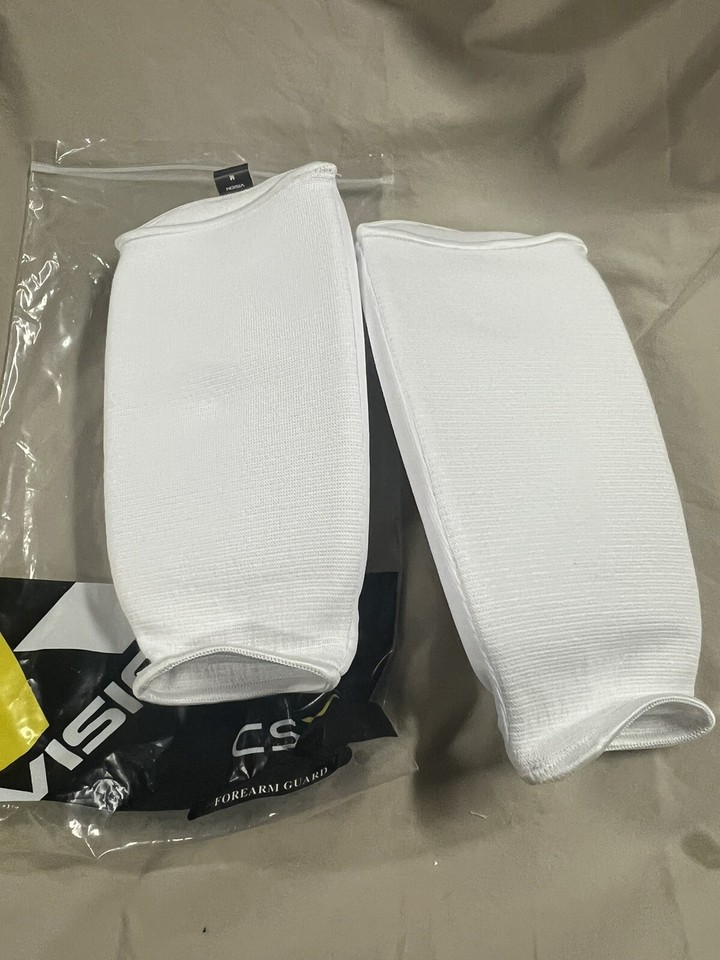 Vison Classic Forearm Guard Cloth CSV Adult Medium Sparring Pads Arm ...