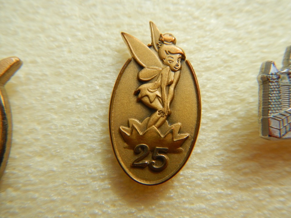 DISNEY CAST MEMBER SERVICE AWARD 7 PIN SET + SPIRIT AWARD & 1955 ...