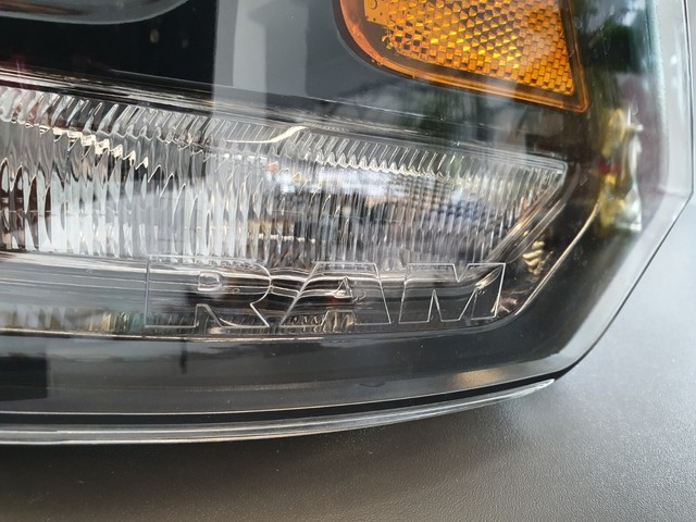 Original Scheinwerfer Dodge RAM Gen 4 links 68324933AD (BO) online ...