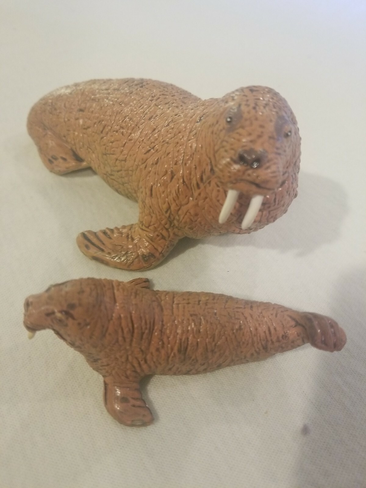 Walrus 5" & 3" VTG AAA Brand Plastic Figure Retired Solid Figurine ...