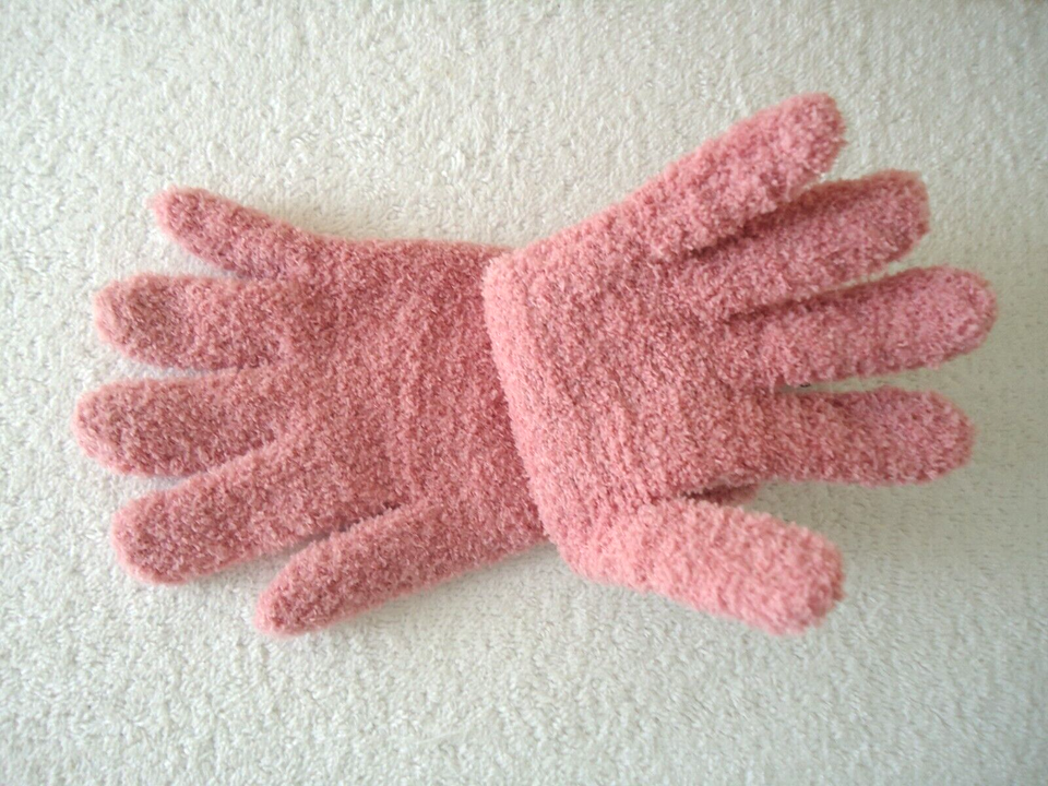 " NWT " Womens Snugadoo One Size Pink Soft Gloves " Great Gift Item ...
