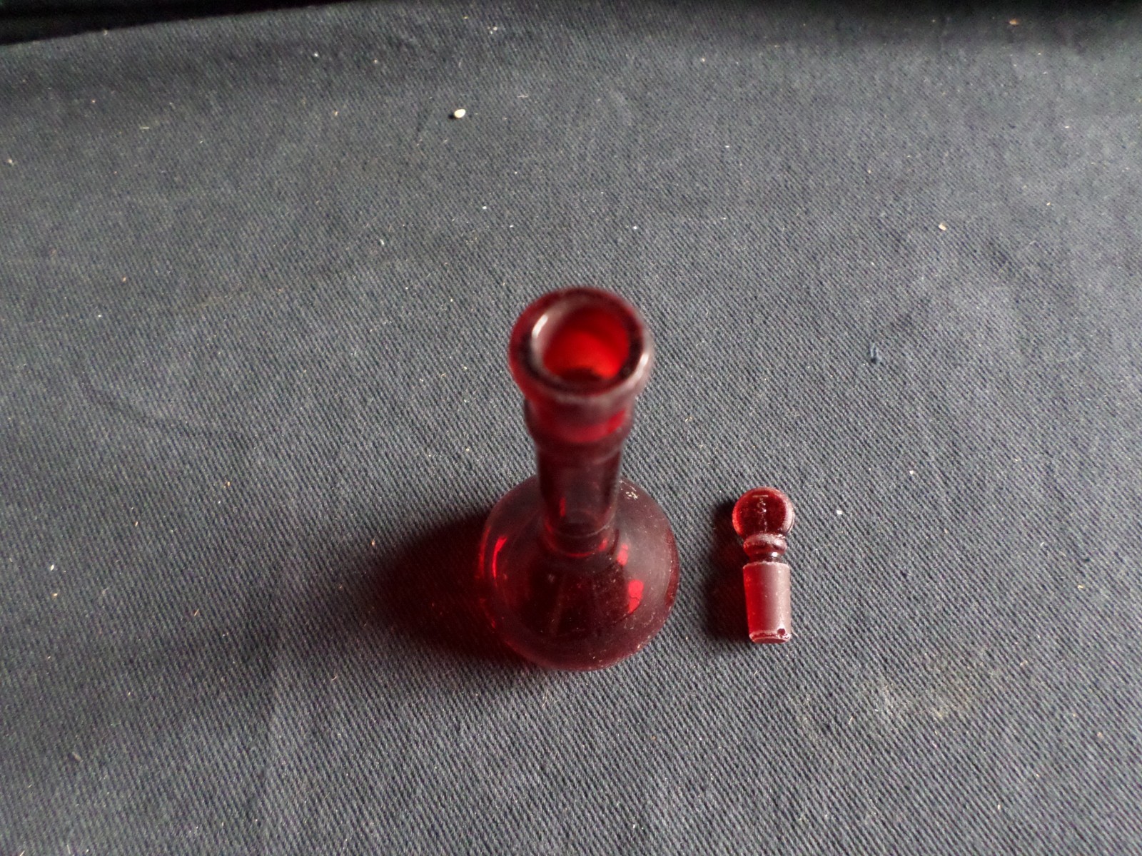 PYREX Red Low Actinic Glass Class A 25mL ±0.02 Volumetric Flask, Fair ...