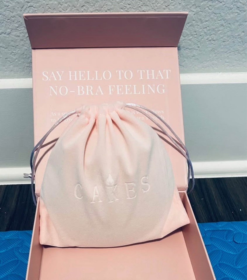 BRAND NEW CAKES BODY / NO BRA FEELING LARGE RTL $45 | eBay