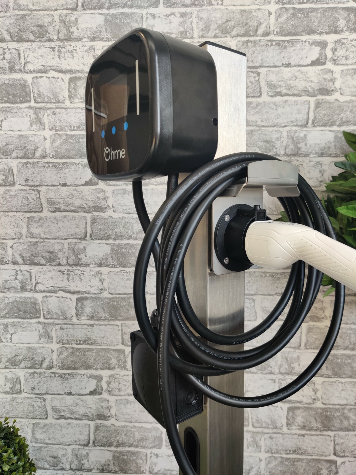 Ohme Home Pro Stainless Steel EV Charger Mounting Post - sq/rooted ...