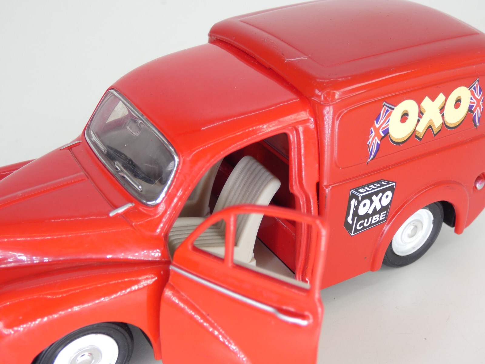 Saico Morris Minor Van Red Boxed OXO Classic Toy Car Model Collectible ...