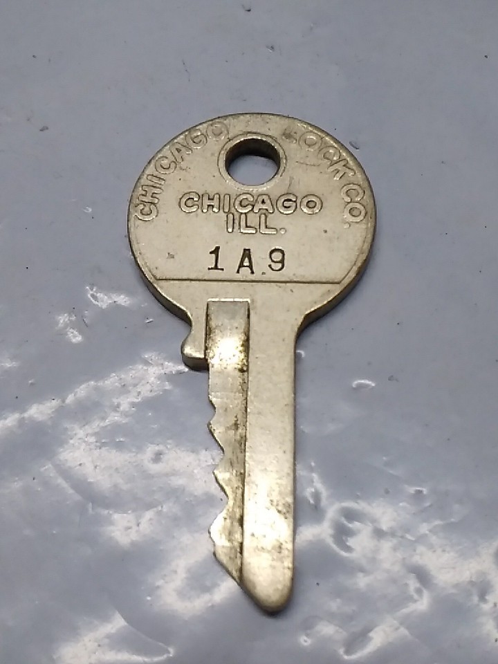 ALL-STEEL CHICAGO LOCK Co. # 1A9 Desk Drawer Trunk Padlock Coin-op Key ...