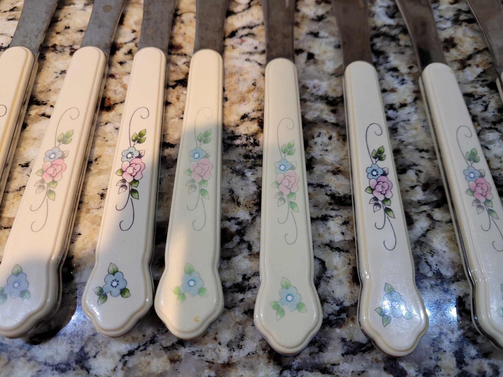 PFALTZGRAFF SILVERWARE FLATWARE TEA ROSE PATTERN 56 PIECES FORKS SPOONS ...