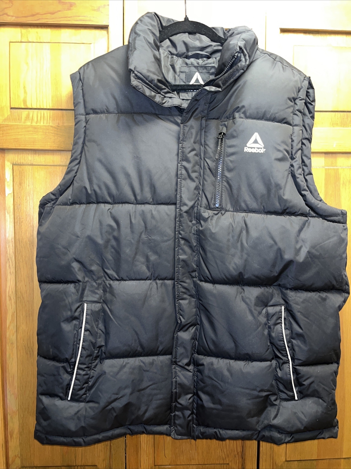 Reebok Puffer Vest Black Large L Front Pockets Warm Polyester ...