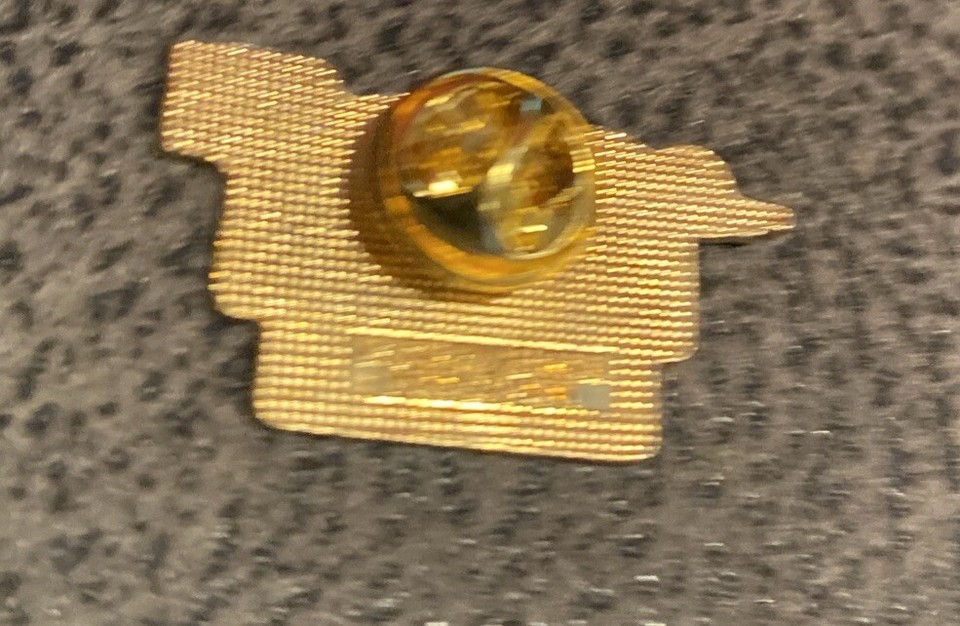 VTG NASCAR 7-11 Citgo Racing Chief Auto Part Lapel Pin Enamel Blue Car ...