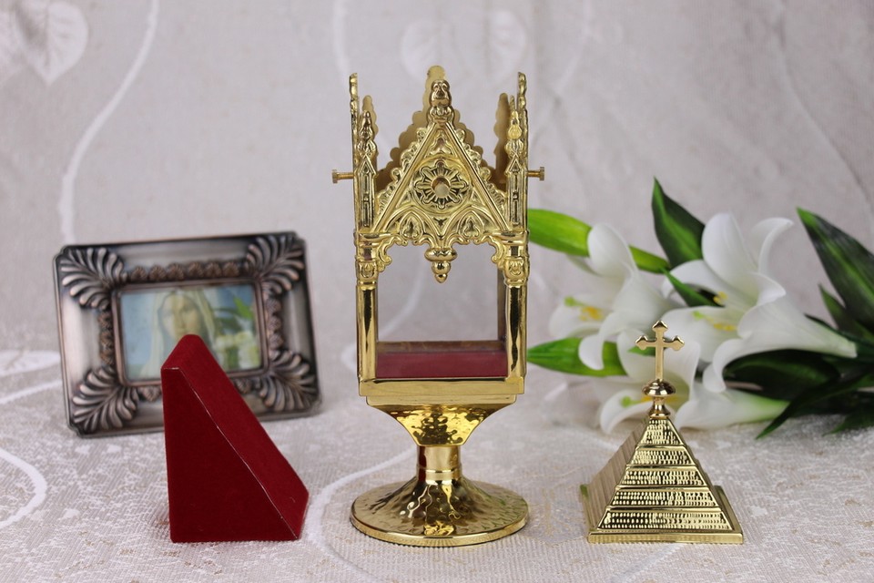 Brass-Reliquary-for-Church-or-home-relic-gift-Nice-Gothic-Style! 11.02 ...