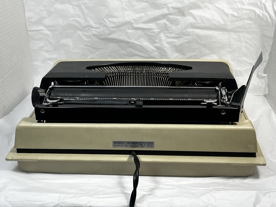 Royal Apollo 10 SP-8000 Portable Electric Typewriter w/ Hard Case ...