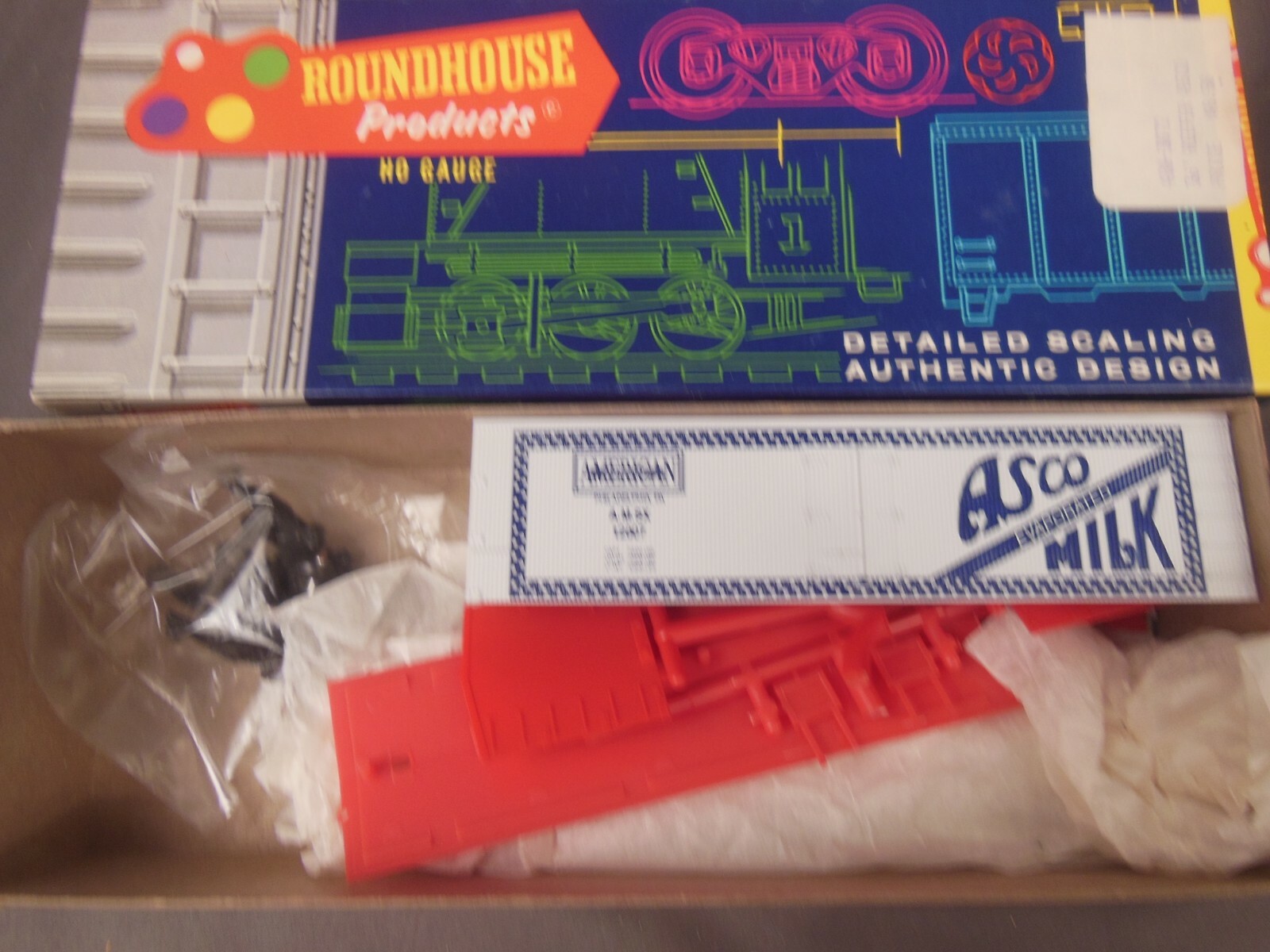 HO SCALE ROUNDHOUSE ASCO MILK BILLBOARD REEFER KIT | eBay