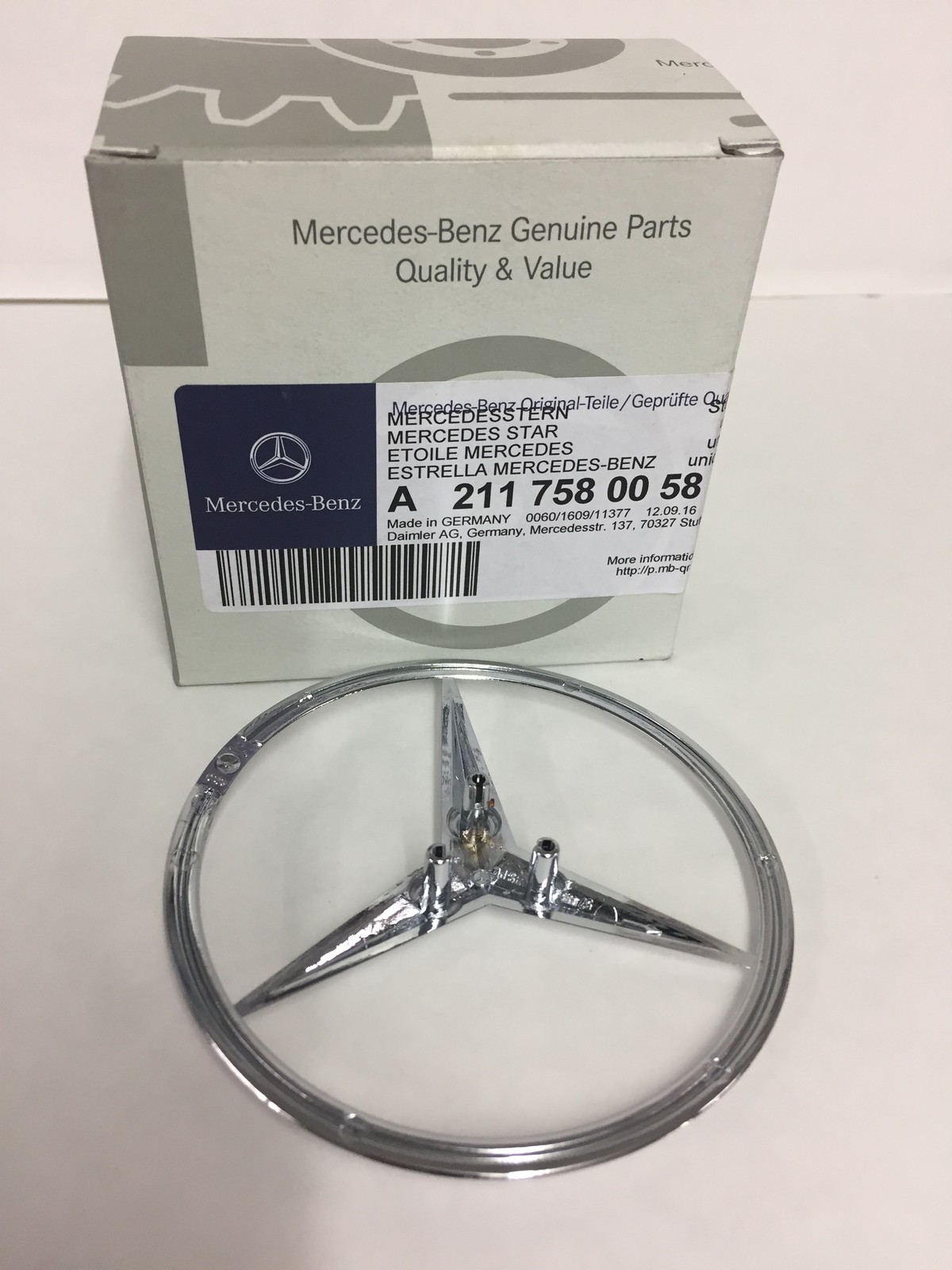 NEW Genuine Mercedes-Benz W211 E-Class Rear Boot Emblem Star Badge ...