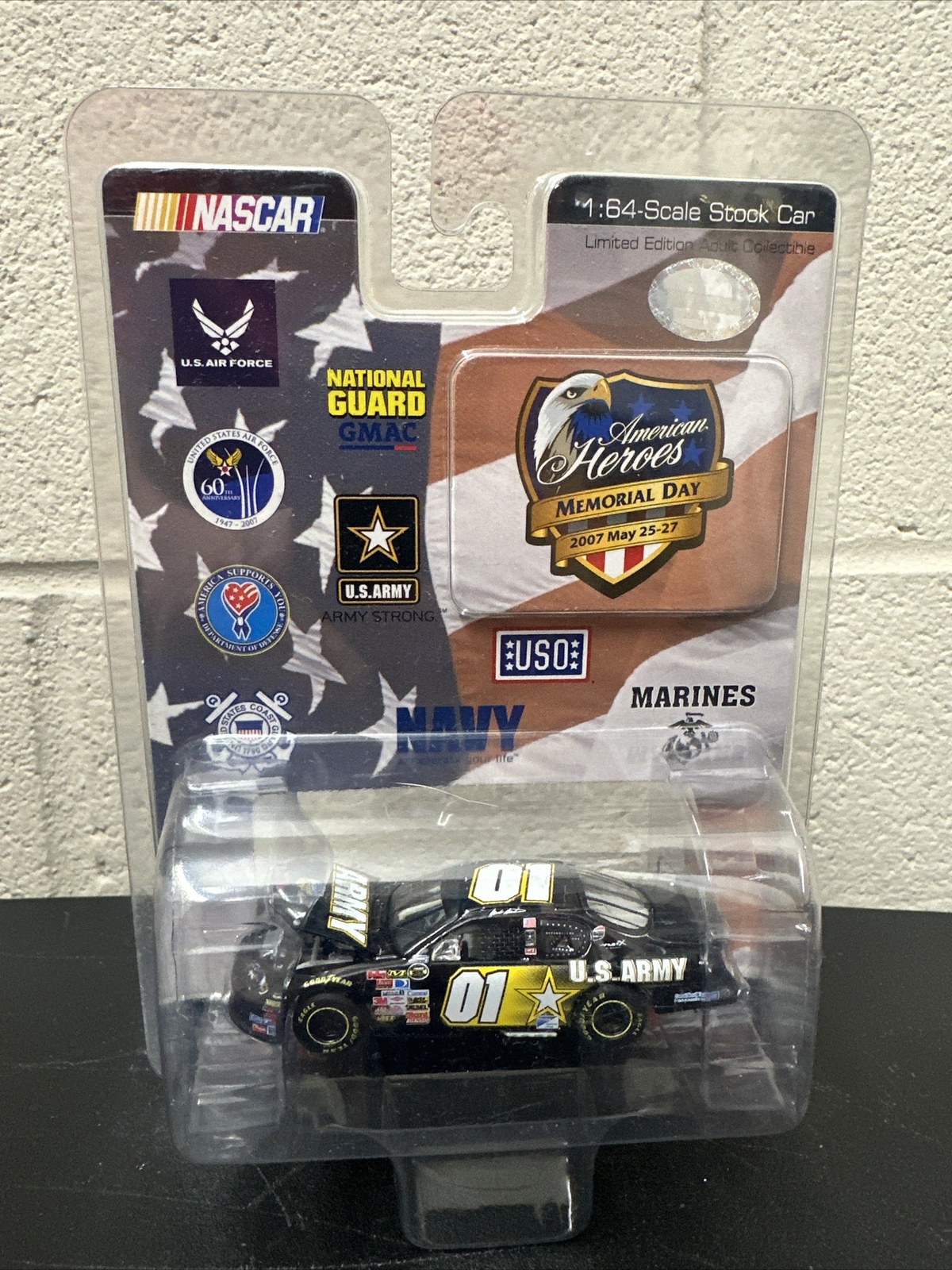 2007 Mark Martin #01 US ARMY American Heroes 1/64 Platinum Series ...