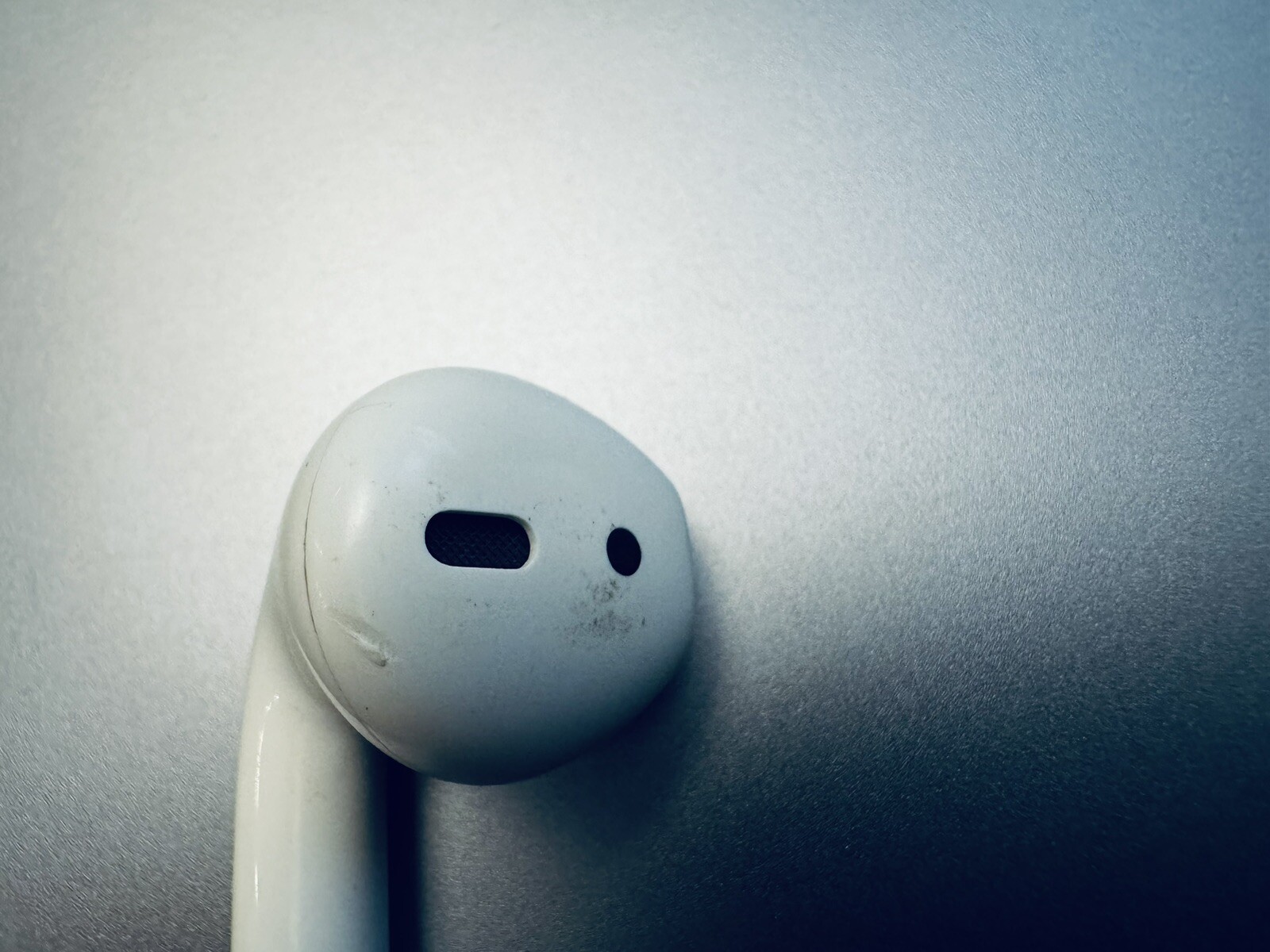 Genuine Apple AirPods 2nd Gen Single Airpod Has Marks - Left Side Only ...