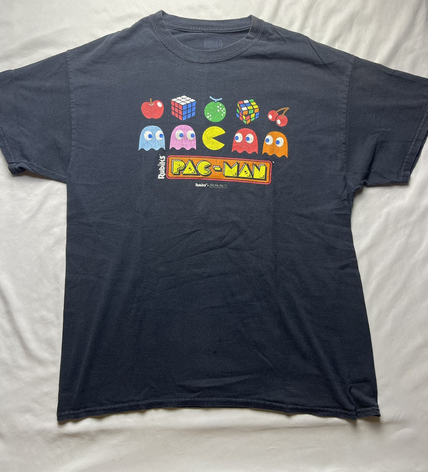 Gildan Black Graphic Pac-Man Crewneck Cotton Solid Re… - Gem