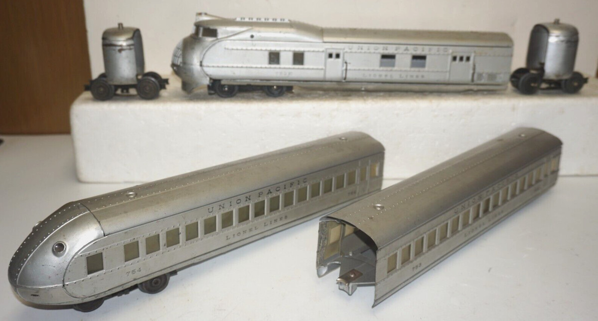 Lionel Streamliner