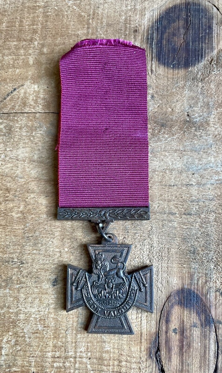 Victoria Cross Logo Victoria Cross Governor General's Foot Guards