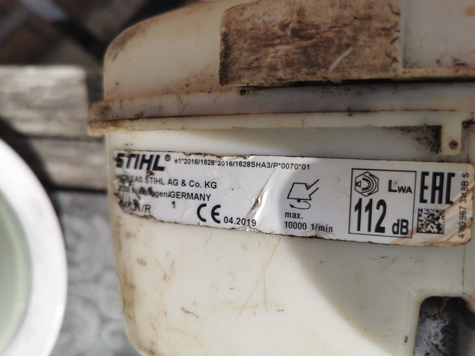 Stihl KM131 Kombi Engine 2019 Powerful Multitool 4 stroke MIX Engine ...