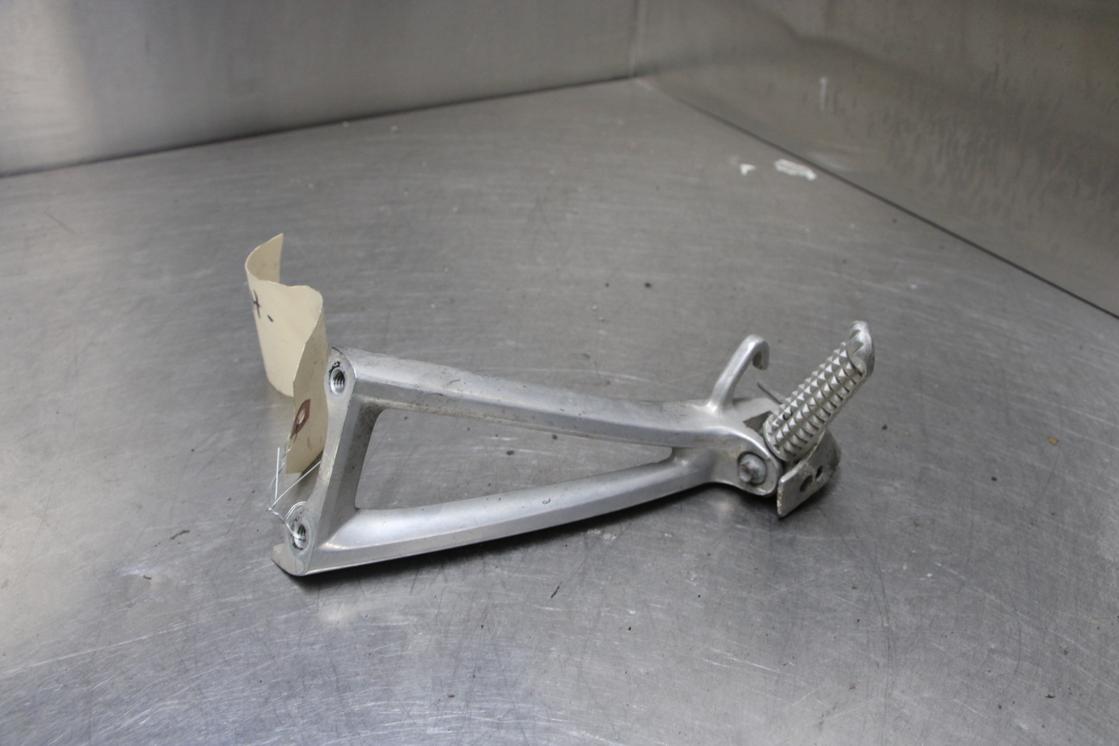 03-04 YZF R6 /06-09 R6S Rear Left Passenger Peg Bracket | eBay