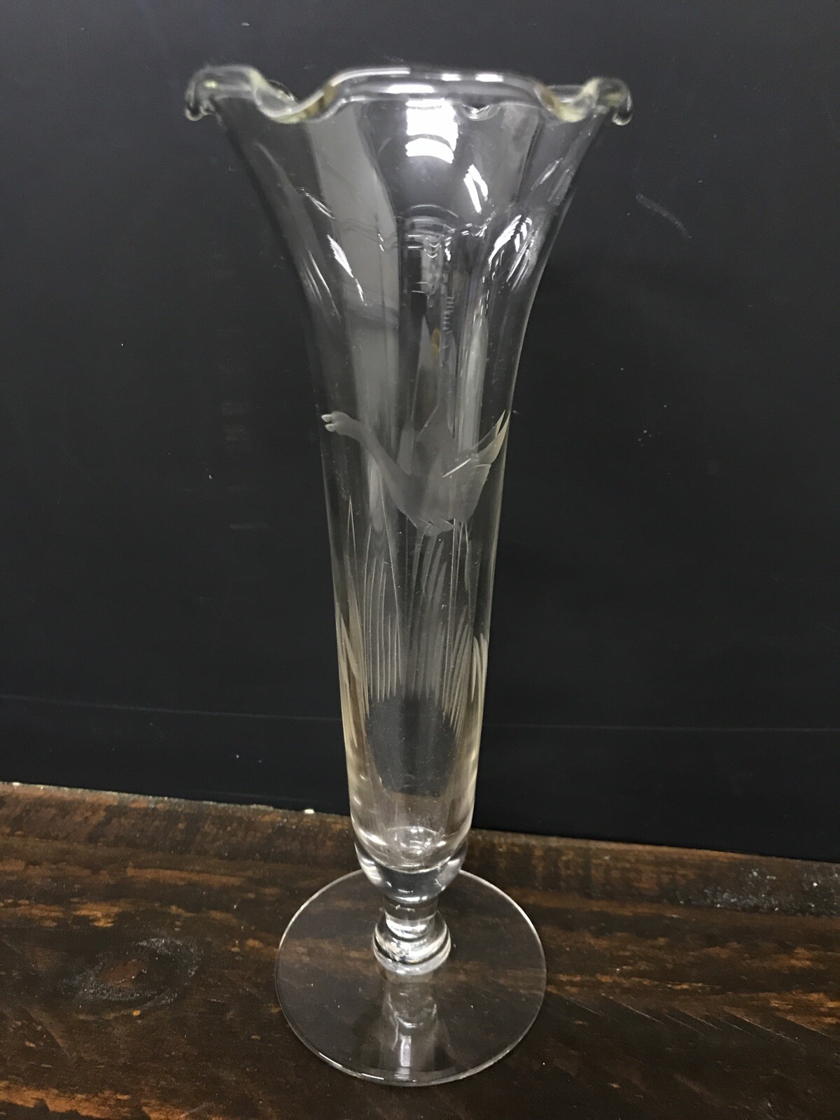 VINTAGE GLASS TRUMPET FLOWER BUD VASE GEESE WETLANDS ETCHED DESIGN ...