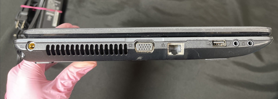 Acer Aspire Laptop 5733Z-4477- 5733 Series PEW71 w/ Power Supply Bundle ...