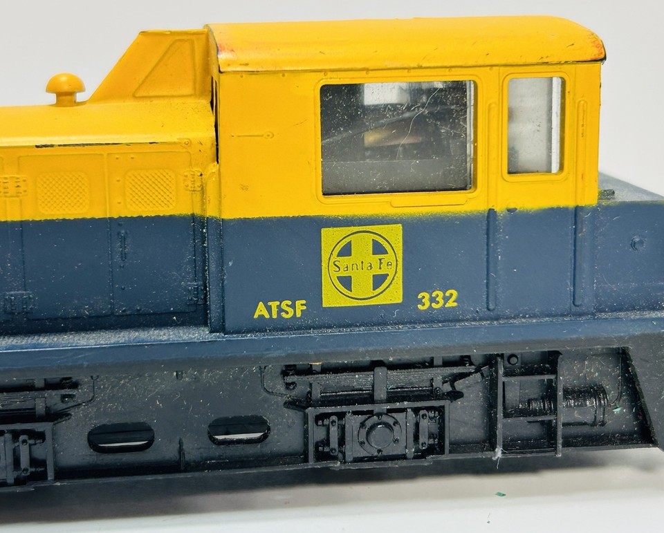 Vintage RSO HO Scale ATSF 332 Santa Fe Diesel Switcher Locomotive ...