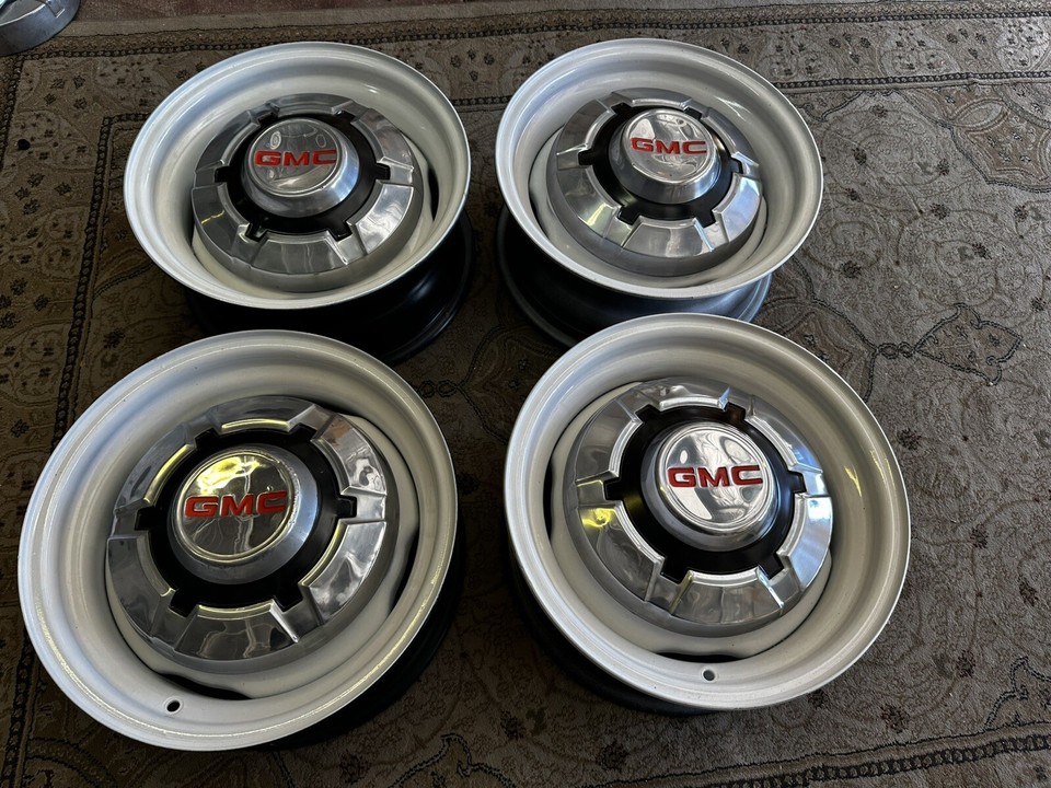 1967-72-87 C20 C30 GMC 8 LUG RESTORED PAINTED TRUCK WITH DOG DISH CAP ...