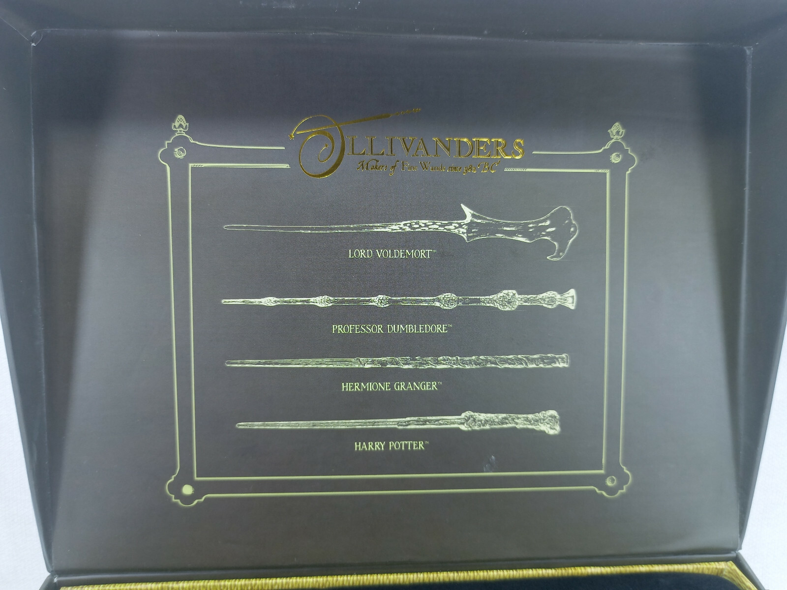 Ollivanders Makers Of Fine Wands Since 382 BC , wand pens, harry potter ...